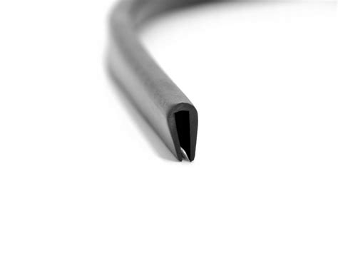 Uszczelka EPDM krawędziowa B 318 typ U na rant 4mm 74334 za 6 11 zł z