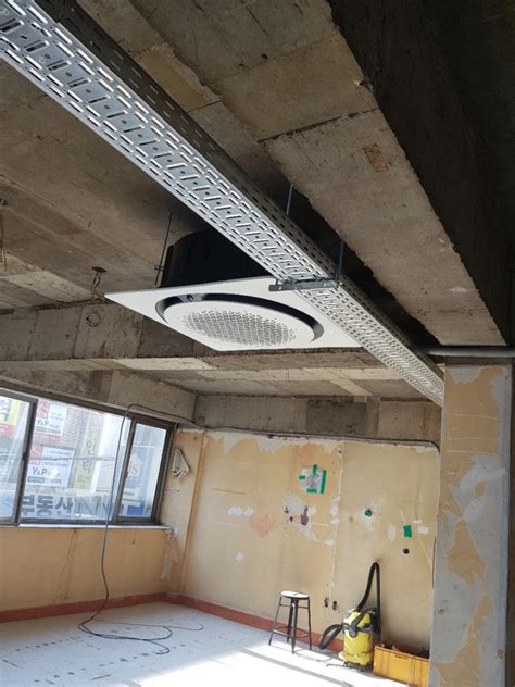 서울 서초구에서 인천계양구 계산동으로 삼성시스템40평형천정형냉난방기360 철거해서 운송이전설치 작업을 진행하였습니다 장거리에어컨