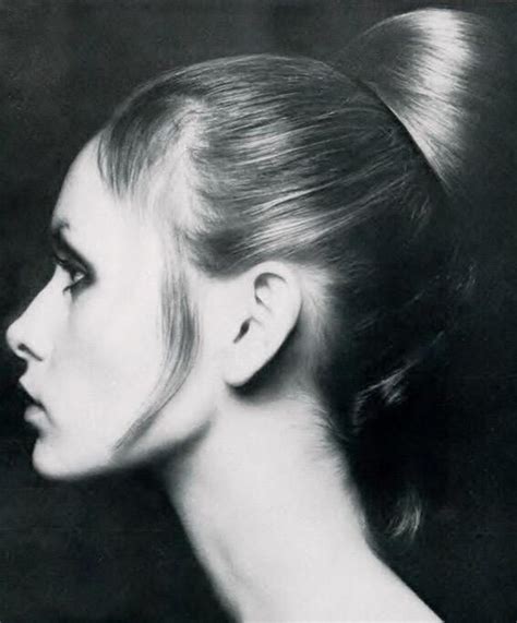 Pin By Guille Cabrito On Personas Twiggy Vintage Hairstyles Vogue Uk