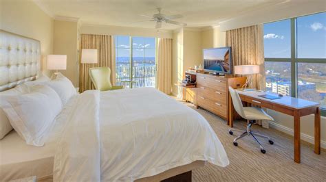 Hilton Virginia Beach Oceanfront Hotel In Virginia Beach Va Room