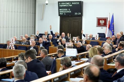 Senat Prace w komisjach nad zmianami w Kodeksie wyborczym rozpoczęte