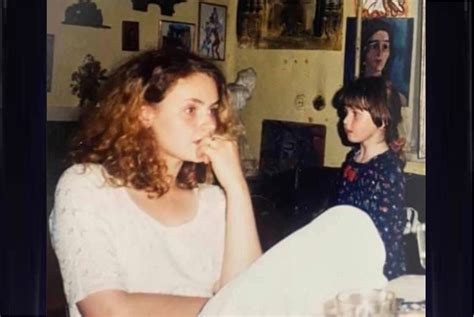 „ხშირად ნახატის თემას სიზმარში ვხედავ“ ფაქიზი სათუთი ილუზორული სამყარო ხელოვანისა რომლის