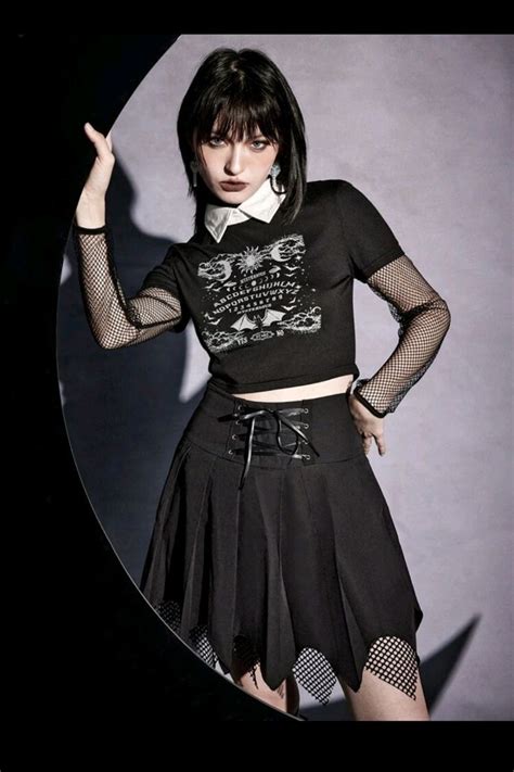 Romwe Goth Camiseta Recortar 2 Em 1 Carta Gráfico Sol And Lua Malha De