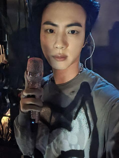 Btss Jin Goes Viral Among Locals During Amas 2021 Because Of Worldwide