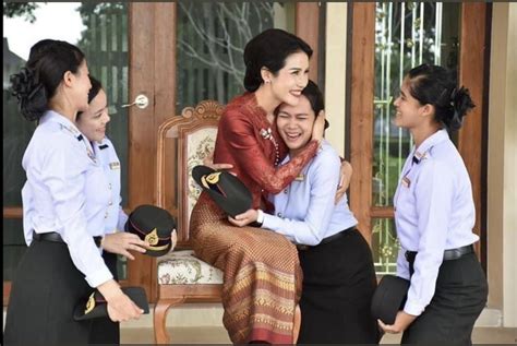 Pin Von Warabon Aneknithi Auf King Vajiralongkorn In 2024