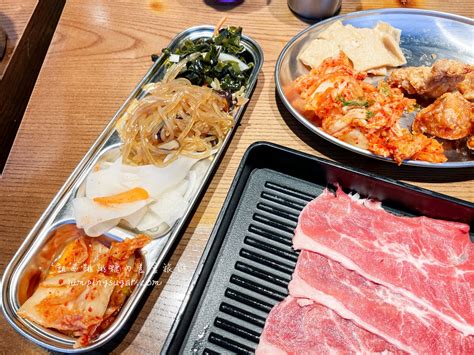 【台北】阿豬媽韓式烤肉吃到飽信義att店，商業午餐只要299元 菜單價錢 凱西跳跳糖の美食旅遊
