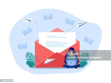 종이 비행기로 봉투를 엽니 다 새 이메일 알림을 표시합니다 이메일을 통해 편지를 보내십시오 소셜 미디어 마케팅 뉴스레터 구독 고객 참여에 대한 스톡 벡터 아트 및 기타