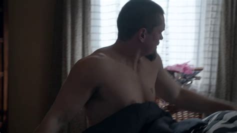 AusCAPS Steve Howey Nude In Shameless Familia Supra Gallegorious Omnia