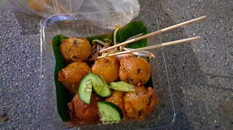 Street Food Seafood Balls For 40 Baht Skye Travels