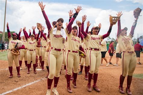 How Does The Womens College Softball World Series Work