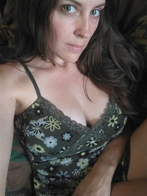 33f And Its Still Sundress Season 😜 Rsfwcleavage