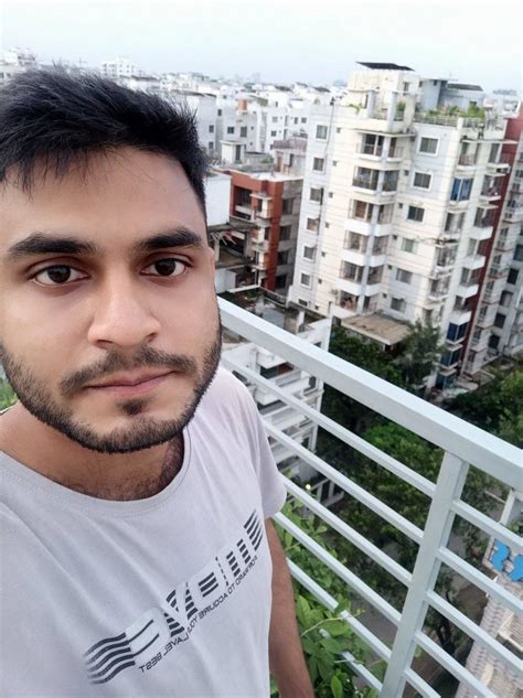 Farabi Bangladeshi Male Escort In Dhaka 3