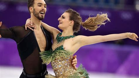 Se Le Corrió El Vestido Y Mostró Un Seno En Plena Competencia Mi Peor