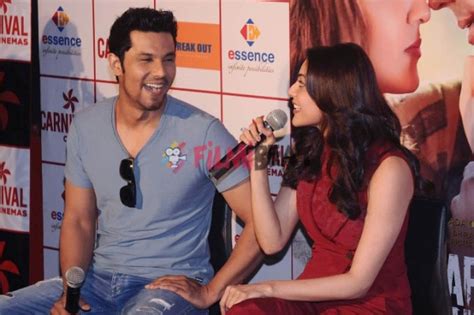Randeep Hooda And Kajal Aggarwal Promote Do Lafzon Ki Kahani At New