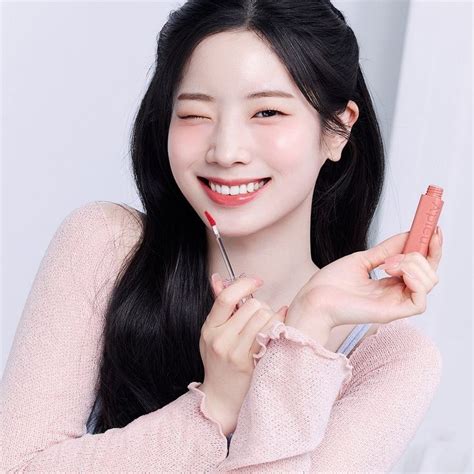 Pin By 𝐜𝐡𝐞𝐥𝐢 ٭ On Guardado Rápido Pretty Smile Beautiful Asian Girls Only Girl