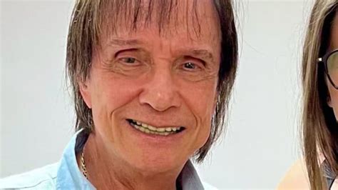 Tá Uma Mulher Roberto Carlos Faz Aparição Rara Com A Neta A Cara Da