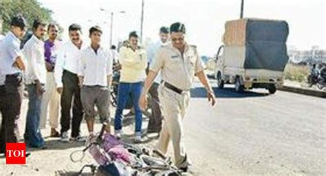 Two Persons Killed In Accident Two Die Several Hurt In Nawada Road