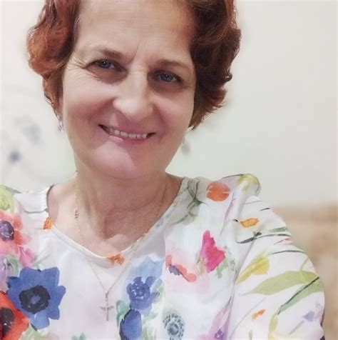 Сухарь Валентина Досить багато разів чула Чого сумуєш чи Чого