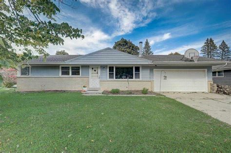 6422 W Darnel Ave Brown Deer Wi 53223 Mls 1813892 Properties Se Wisconsin