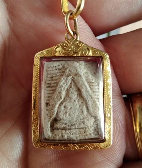 พระผงของขวัญ วัดปากน้ำ รุ่นแรก พิมพ์1 พระเมืองเหนือ บริษัท พระเมืองเหนือ จำกัด