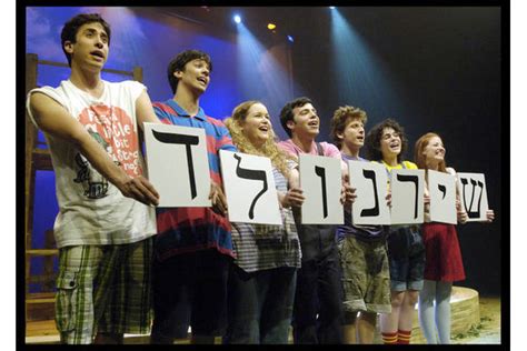 המחזה המוסיקלי לילדים הכבש השישה עשר יוצג ביום שני 108 בהיכל התרבות