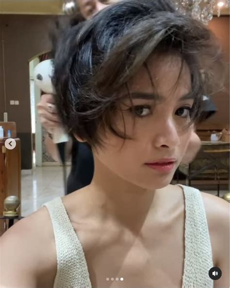 Different Appearance From Before 8 Photos Of Acha Septriasa With Short