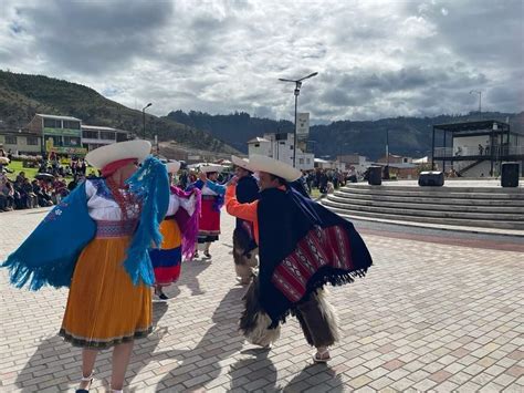 Domingo de música y danza en el parque de Las Flores Diario La Hora