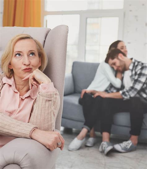 4 Toxic Signs Of Adult Mother Son Enmeshment Yourtango