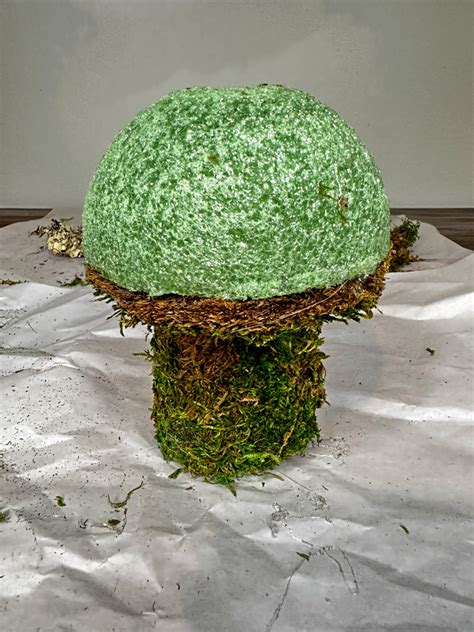 How To Make The Easiest DIY Spring Moss Mushrooms