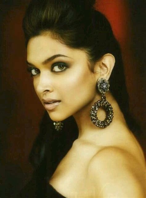 Koi Nahi Tere Siva Mera Yahaan Deepika Deepika Padukone Types