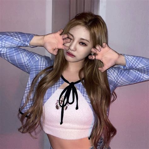 Aespa Ningning Icon In 2022 Women Fashion Girl