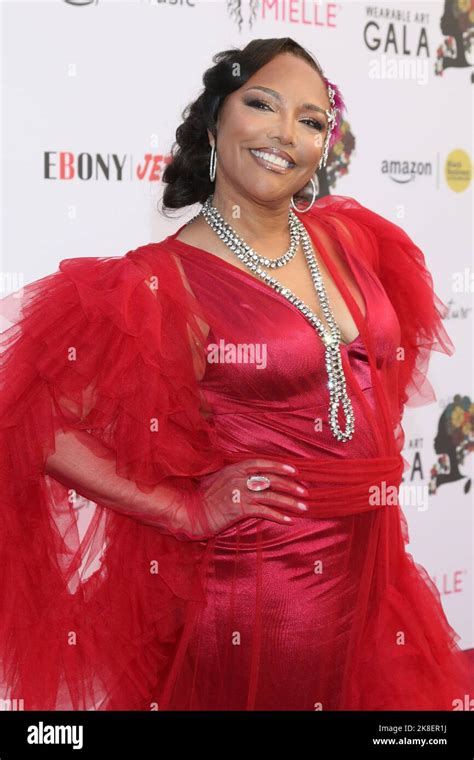 Los Angeles Oct 22 Lynn Whitfield At The 5th Annual Wearable Art