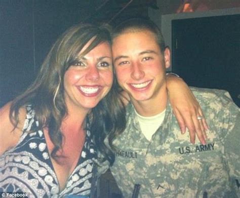 Perdeu O Filho Mas Continuou A Enviar Lhe Mensagens Um Dia Alguém Respondeu