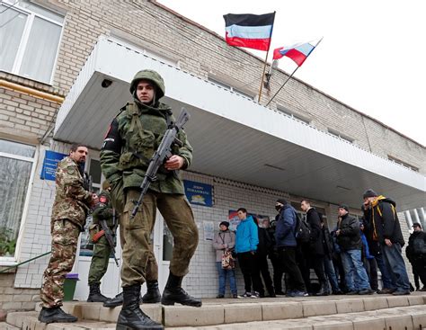 Líderes separatistas de Luhansk e Donetsk pedem ajuda militar à Rússia