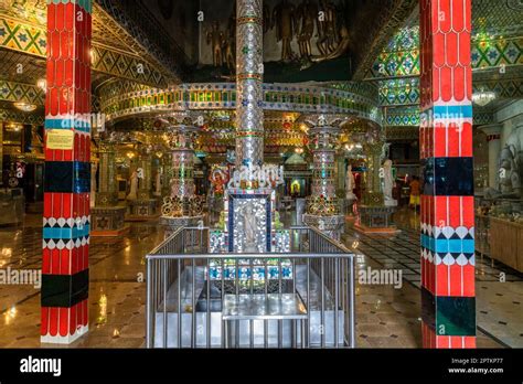 Gautama Buddha Arulmigu Sri Rajalalimman Glass Temple Johor Bahru