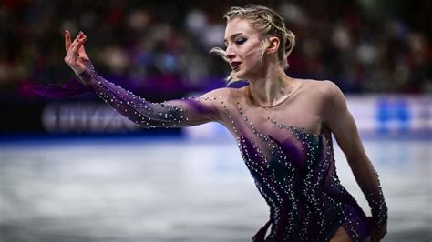 Amber Glenn Defends National Figure Skating Title Overcomes Surging