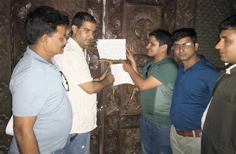 देशभरका पत्रकार महासंघ कार्यालयमा प्रेस युनियनले तालाबन्दी गर्दै