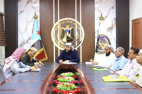 انتقالي العاصمة عدن يعقد لقاءً تشاورياً برؤساء أقسام الفكر والإرشاد