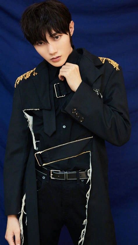 ปักพินโดย 薇安 陳 ใน 小狐狸