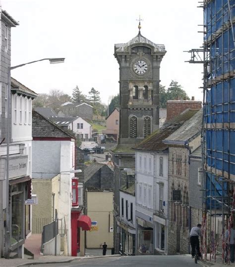 Liskeard town centre © Tony Atkin cc-by-sa/2.0 :: Geograph Britain and ...