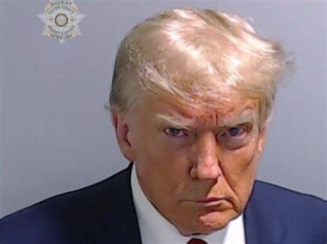 États Unis Après Son Passage Par La Case Prison Donald Trump Gagnera