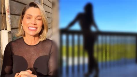 Foto Flávia Alessandra faz topless biquíni fio dental e reação de