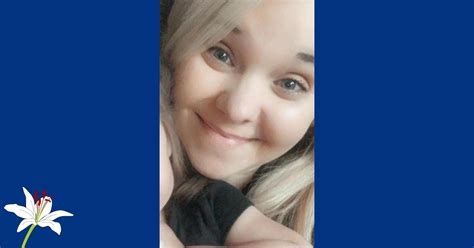 Amanda Dewitt Age 31