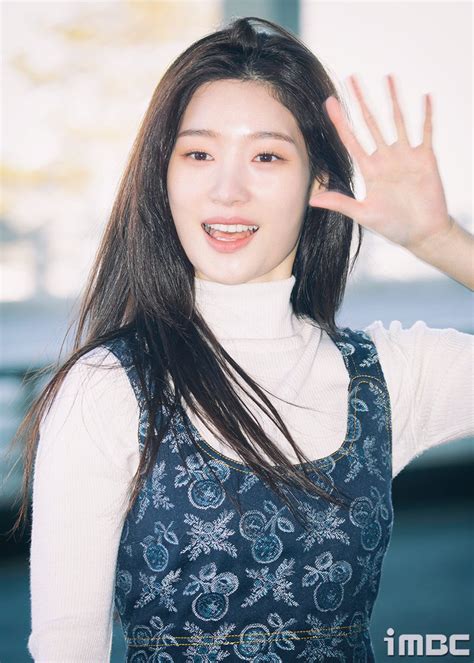 움짤 정채연 중요한건 꺾이지 않는 미소