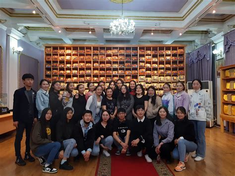 Үндэсний бичиг үсгийн баярыг тохиолдуулан Ач анагаах ухааны их сургуулийн М Отгонбаяр О