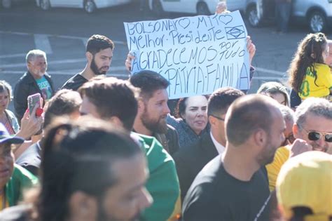Vídeos Bolsonaro Chega Ao Brasil Segue Para O Pl E é Recepcionado Por