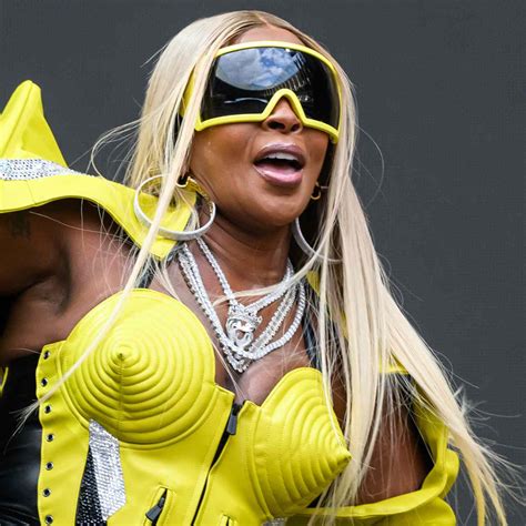 See Photos Of David Corenswet Zoë Kravitz Mary J Blige And More