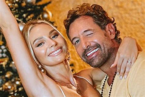 Irina Baeva Gabriel Soto Y Las Invitaciones Para Su Matrimonio Que Aún