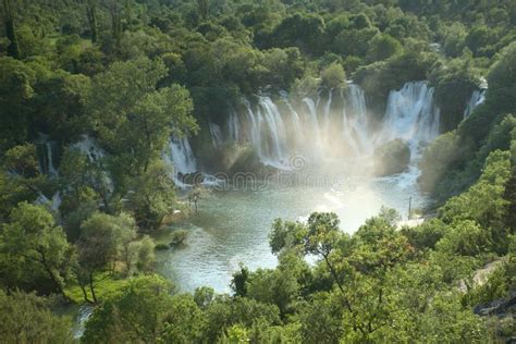 Wasserfall Kravica in Bosnien Herzegowina Stockbild Bild von ökologie