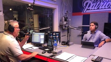 Sports Broadcasting Internships How To Find The Right One For You Dean College